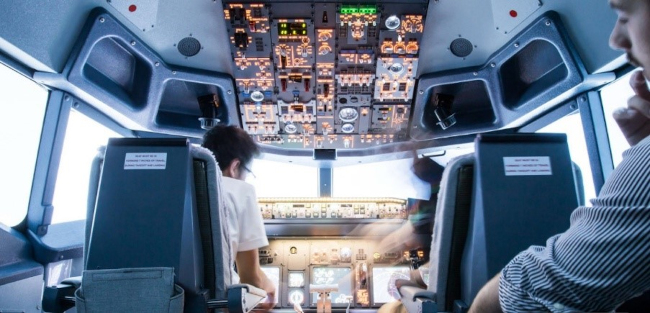 Genesis Flight College Adopts New 737 Flight Training Device to Elevate ...